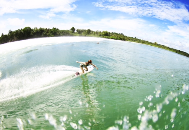 Grace Doyle Bottom turn Billabong Team Rider. Female Pro Surfer ...